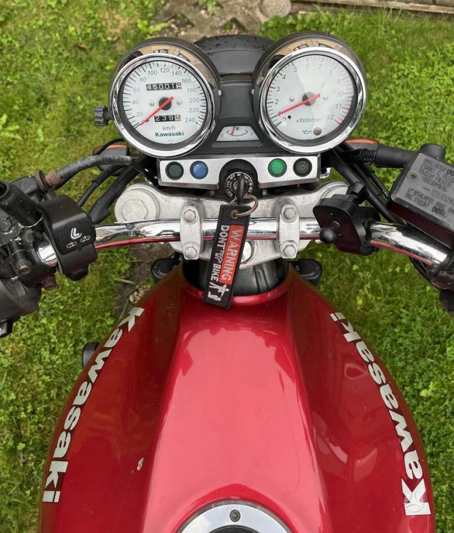 Sarkans Kawasaki ZR 2004 Šauļi, ar dzinēja tilpumu 0.75 L un nobraukumu 45 tūkst. km par 1450 €, foto 8 vietnē AUTOMOTO.COM.LV