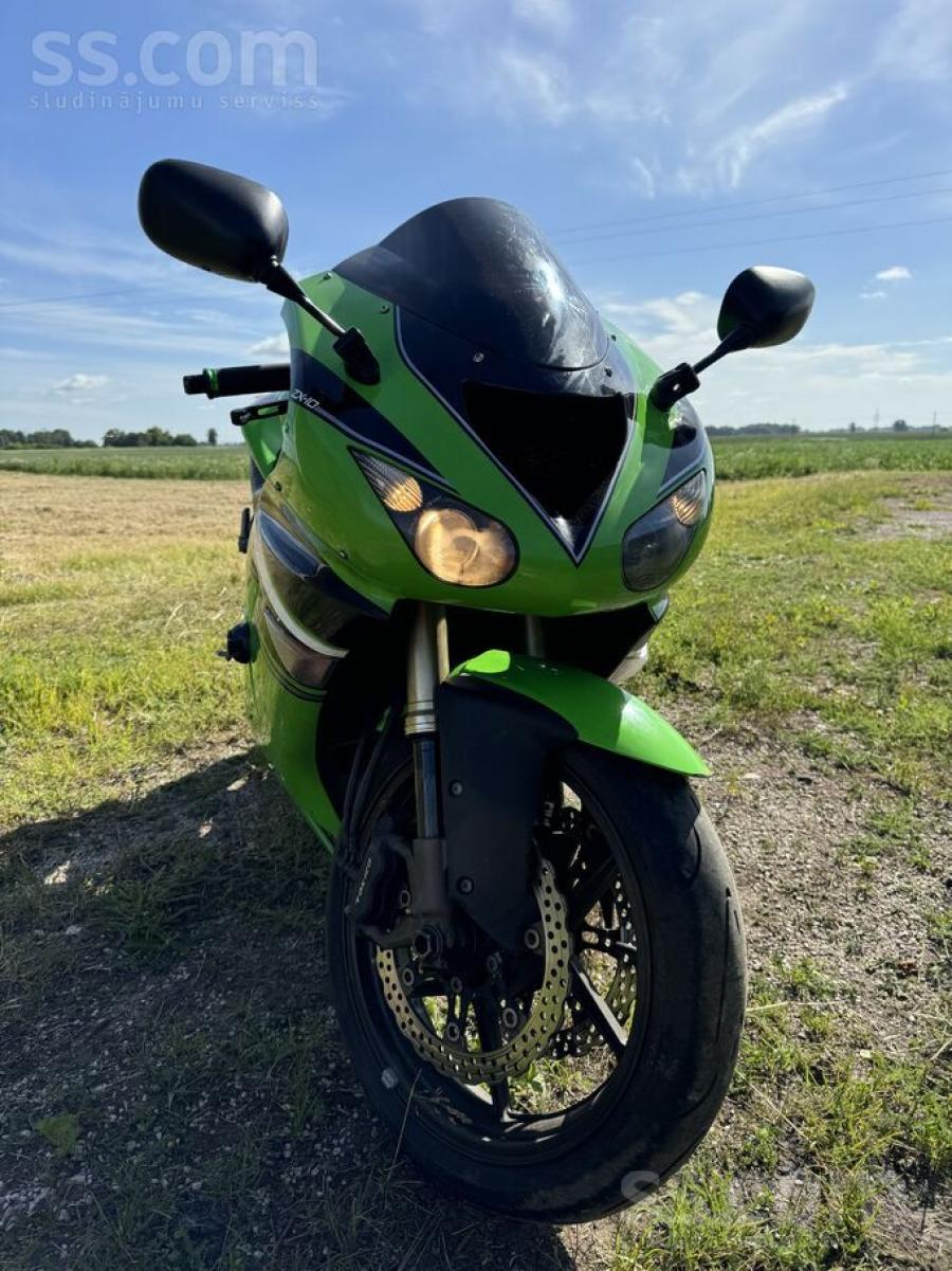 Kawasaki ZX 10R 2006 Jelgava, ar dzinēja tilpumu 1.00 L un nobraukumu 0 tūkst. km par 3700 €, foto 8 vietnē AUTOMOTO.COM.LV