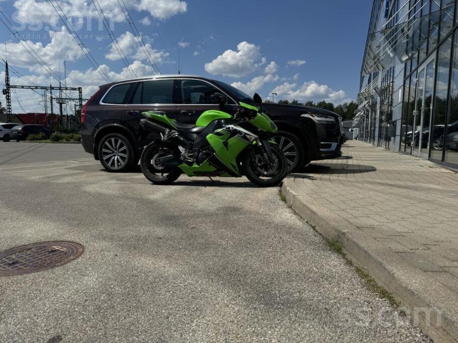 Kawasaki ZX 10R 2006 Jelgava, ar dzinēja tilpumu 1.00 L un nobraukumu 0 tūkst. km par 4200 €, foto 1 vietnē AUTOMOTO.COM.LV