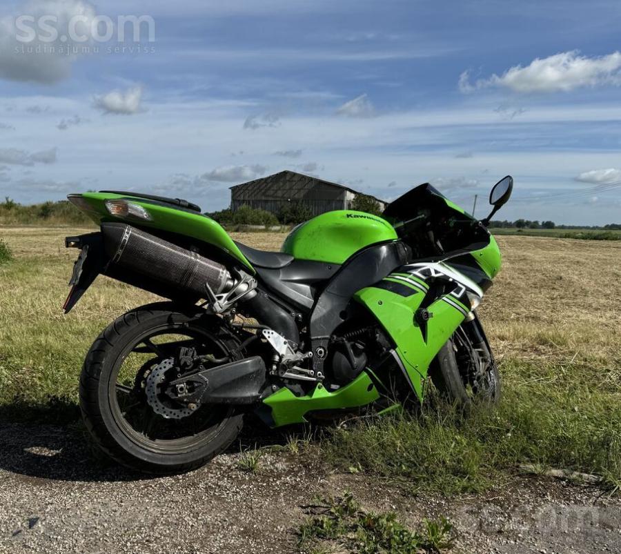 Kawasaki ZX 10R 2006 Jelgava, ar dzinēja tilpumu 1.00 L un nobraukumu 0 tūkst. km par 4200 €, foto 9 vietnē AUTOMOTO.COM.LV