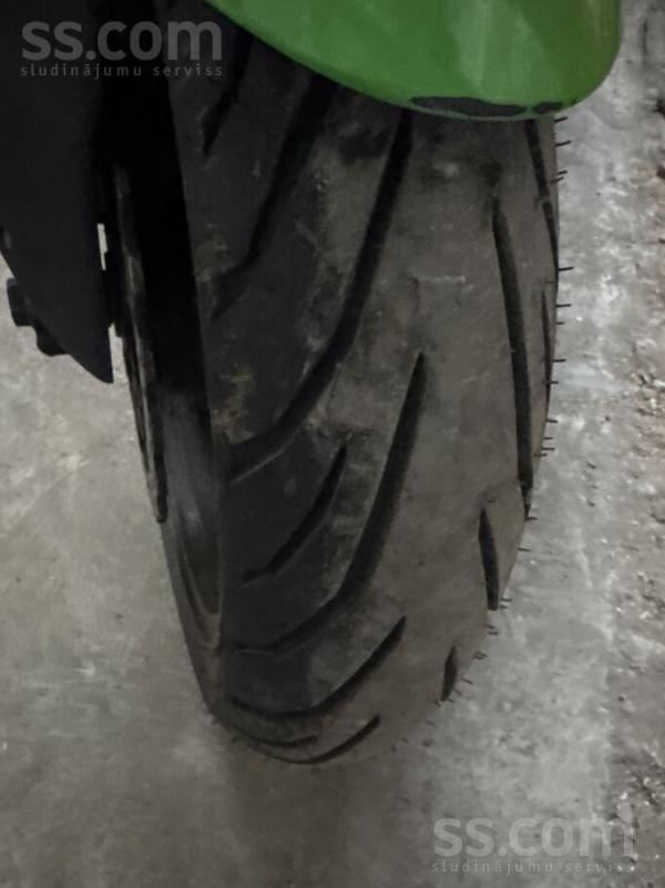 Kawasaki ZX 10R 2006 in Jelgava, with an engine capacity of 1.00 L and mileage of 0 thousand km for 4200 €, photo 10 on AUTOMOTO.COM.LV