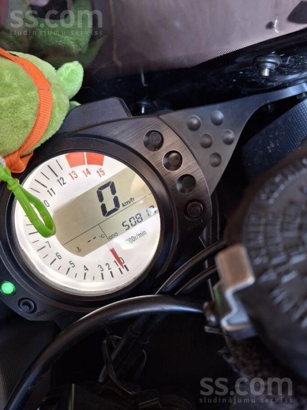 Kawasaki ZX 10R 2006 Ventspils, ar dzinēja tilpumu 1.00 L un nobraukumu 0 tūkst. km par 3800 €, foto 4 vietnē AUTOMOTO.COM.LV