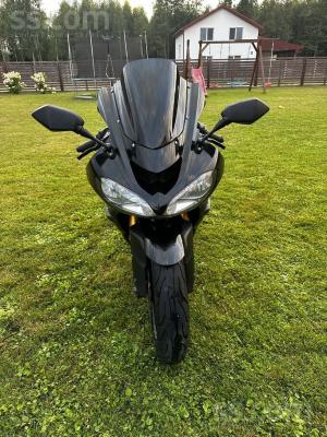 Кавасаки ZX 10R 2008 в Валмиера, объемом двигателя 1.00 л и пробегом 0 тыс. км за 3700 €, фото 1 на AUTOMOTO.COM.LV
