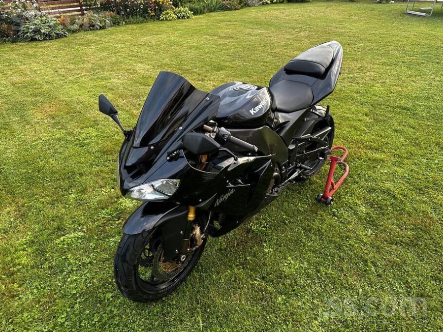 Кавасаки ZX 10R 2008 в Валмиера, объемом двигателя 1.00 л и пробегом 0 тыс. км за 3700 €, фото 3 на AUTOMOTO.COM.LV