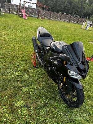 Кавасаки ZX 10R 2008 в Валмиера, объемом двигателя 1.00 л и пробегом 0 тыс. км за 3700 €, фото 6 на AUTOMOTO.COM.LV