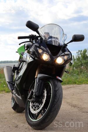 Кавасаки ZX 10R 2008 в Алуксне, объемом двигателя 1.00 л и пробегом 0 тыс. км за 4800 €, фото  на AUTOMOTO.COM.LV