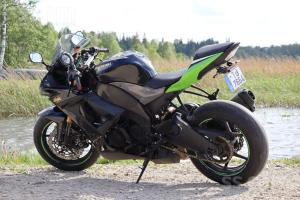 Кавасаки ZX 10R 2008 в Алуксне, объемом двигателя 1.00 л и пробегом 0 тыс. км за 4800 €, фото 4 на AUTOMOTO.COM.LV