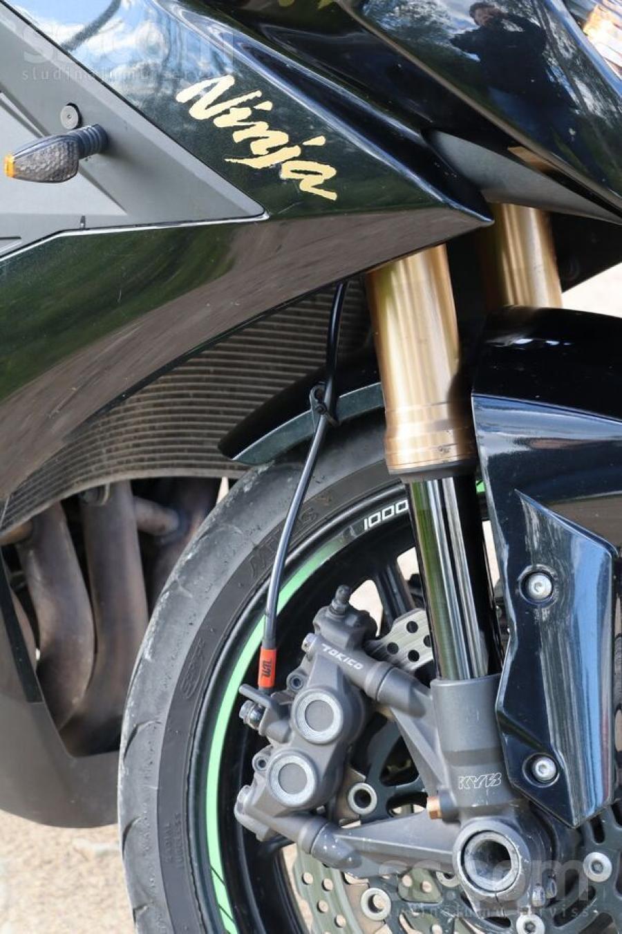 Кавасаки ZX 10R 2008 в Алуксне, объемом двигателя 1.00 л и пробегом 0 тыс. км за 4800 €, фото 9 на AUTOMOTO.COM.LV