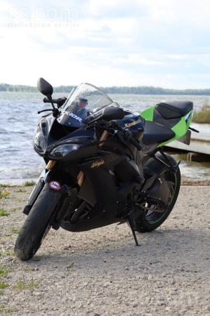Кавасаки ZX 10R 2008 в Алуксне, объемом двигателя 1.00 л и пробегом 0 тыс. км за 4800 €, фото 11 на AUTOMOTO.COM.LV
