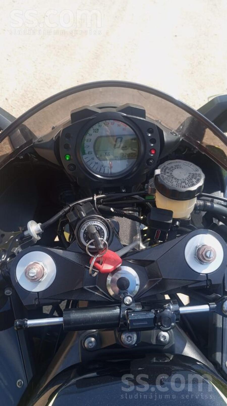 Kawasaki ZX 10R 2009 Rēzekne, ar dzinēja tilpumu 1.00 L un nobraukumu 0 tūkst. km par 5500 €, foto 2 vietnē AUTOMOTO.COM.LV