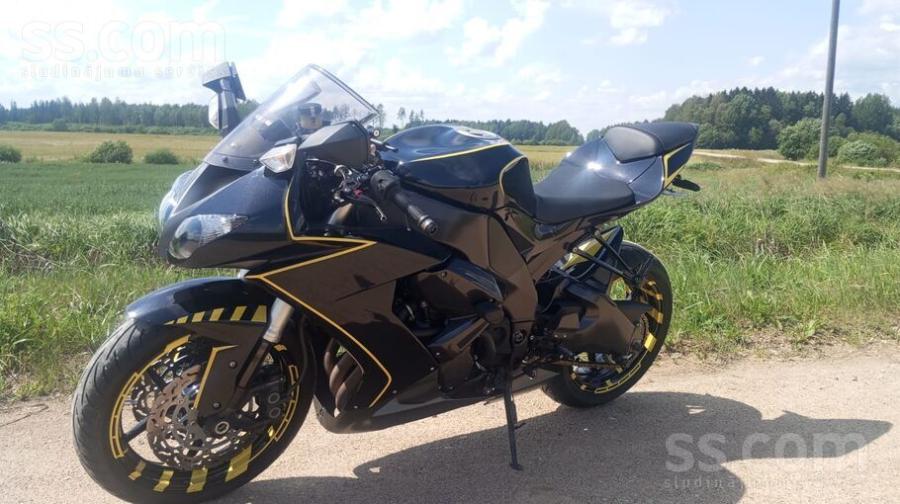 Kawasaki ZX 10R 2009 Rēzekne, ar dzinēja tilpumu 1.00 L un nobraukumu 0 tūkst. km par 5500 €, foto 9 vietnē AUTOMOTO.COM.LV