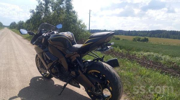 Kawasaki ZX 10R 2009 in Rezekne, with an engine capacity of 1.00 L and mileage of 0 thousand km for 5500 €, photo 2 on AUTOMOTO.COM.LV