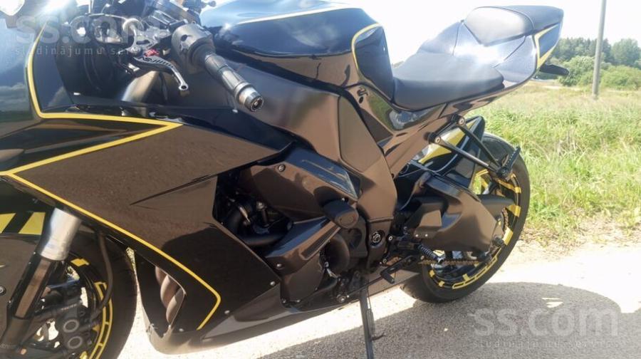 Кавасаки ZX 10R 2009 в Резекне, объемом двигателя 1.00 л и пробегом 0 тыс. км за 5500 €, фото 9 на AUTOMOTO.COM.LV