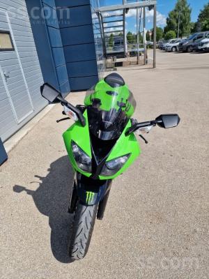 Kawasaki ZX 10R 2009 Rīga, ar dzinēja tilpumu 1.00 L un nobraukumu 0 tūkst. km par 5900 €, foto 5 vietnē AUTOMOTO.COM.LV