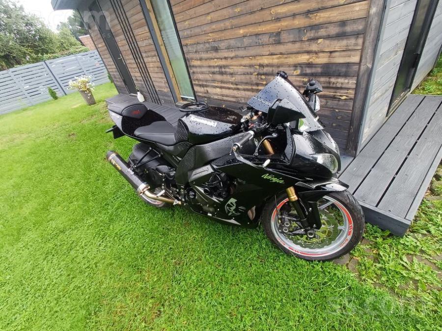 Kawasaki ZX 10R 2009 in Riga, with an engine capacity of 1.00 L and mileage of 0 thousand km for 6500 €, photo 5 on AUTOMOTO.COM.LV