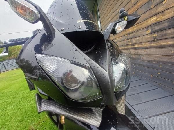 Kawasaki ZX 10R 2010 Rīga, ar dzinēja tilpumu 1.00 L un nobraukumu 0 tūkst. km par 6500 €, foto 4 vietnē AUTOMOTO.COM.LV