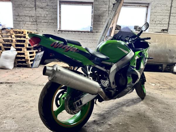 Zaļš Kawasaki Zx-6R 2000 Kauņa, ar dzinēja tilpumu 0.60 L un nobraukumu 35 tūkst. km par 900 €, foto 7 vietnē AUTOMOTO.COM.LV