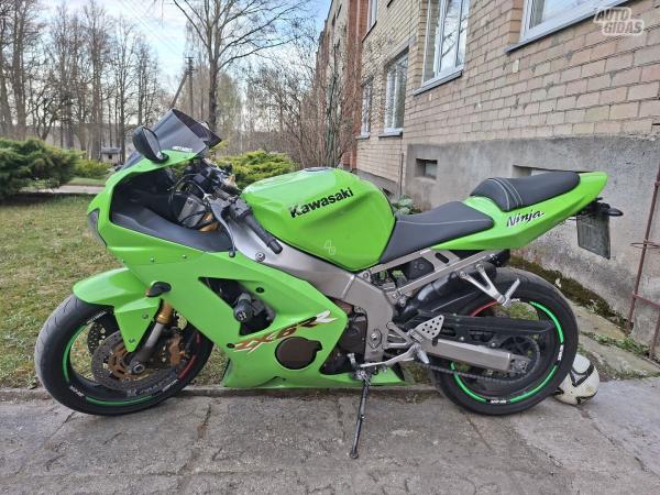 Green Kawasaki Zx-6R 2003 in Jonava, with an engine capacity of 0.00 L and mileage of 0 thousand km for 3000 €, photo 4 on AUTOMOTO.COM.LV