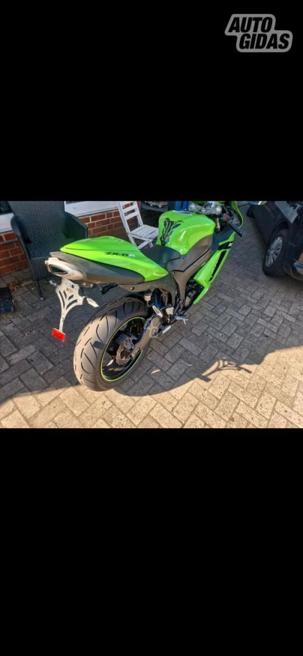 Zaļš Kawasaki Zx-6R 2007 Viļņa, ar dzinēja tilpumu 0.00 L un nobraukumu 45 tūkst. km par 4800 €, foto 6 vietnē AUTOMOTO.COM.LV