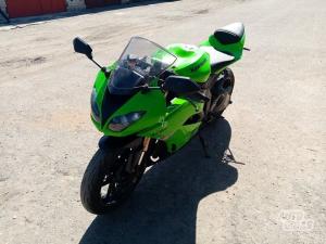 Zaļš Kawasaki Zx-6R 2011 Panevēža, ar dzinēja tilpumu 0.60 L un nobraukumu 22 tūkst. km par 5500 €, foto 3 vietnē AUTOMOTO.COM.LV
