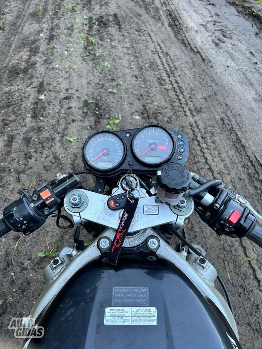 Grey Kawasaki Zx-6R 2000 in Vilnius, with an engine capacity of 0.60 L and mileage of 34 thousand km for 1050 €, photo 6 on AUTOMOTO.COM.LV