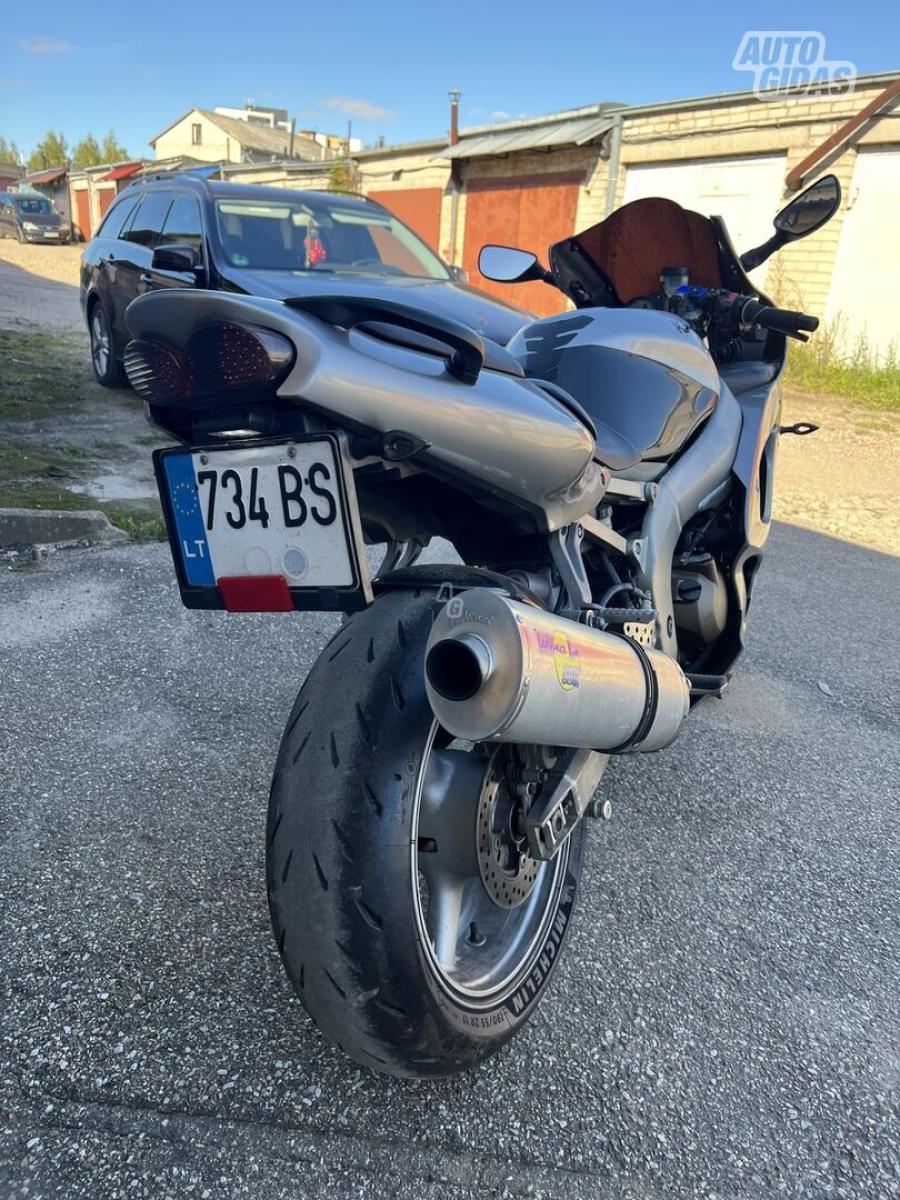 Серый Кавасаки Zx-6R 2002 в Ионава, объемом двигателя 0.64 л и пробегом 0 тыс. км за 1800 €, фото 5 на AUTOMOTO.COM.LV