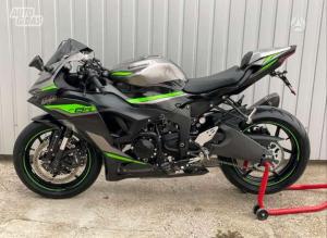 Pelēks Kawasaki Zx-6R 2023 Marijampole, ar dzinēja tilpumu 0.64 L un nobraukumu 4 tūkst. km par 10200 €, foto  vietnē AUTOMOTO.COM.LV