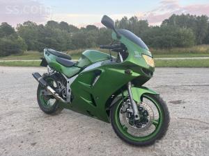 Kawasaki Zx-6R 1996 Tukums, ar dzinēja tilpumu 0.60 L un nobraukumu 0 tūkst. km par 1600 €, foto 3 vietnē AUTOMOTO.COM.LV