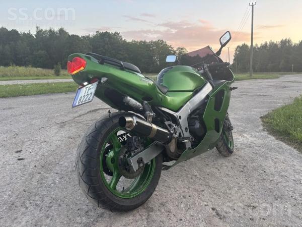 Кавасаки Zx-6R 1996 в Тукумс, объемом двигателя 0.60 л и пробегом 0 тыс. км за 1600 €, фото 4 на AUTOMOTO.COM.LV