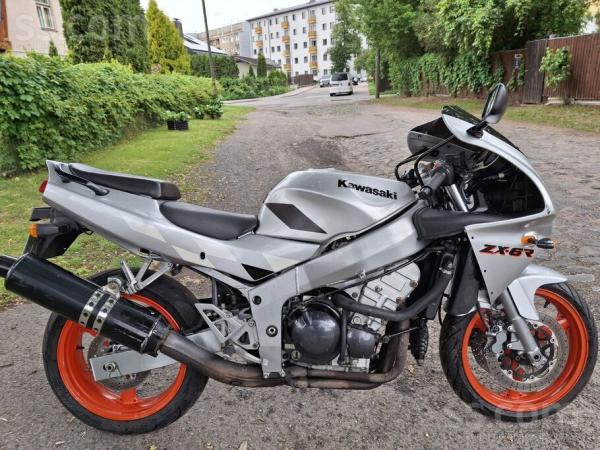 Kawasaki Zx-6R 1997 in Riga, with an engine capacity of 0.60 L and mileage of 0 thousand km for 950 €, photo 1 on AUTOMOTO.COM.LV