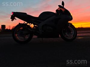 Кавасаки Zx-6R 1998 в Добеле, объемом двигателя 0.60 л и пробегом 0 тыс. км за 1600 €, фото 3 на AUTOMOTO.COM.LV