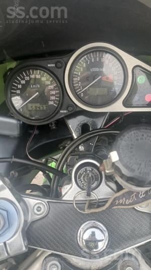 Kawasaki Zx-6R 1998 in Cesis, with an engine capacity of 0.60 L and mileage of 0 thousand km for 1700 €, photo 5 on AUTOMOTO.COM.LV