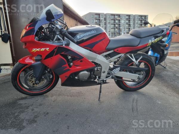 Кавасаки Zx-6R 1999 в Рига, объемом двигателя 0.60 л и пробегом 0 тыс. км за 1750 €, фото 2 на AUTOMOTO.COM.LV