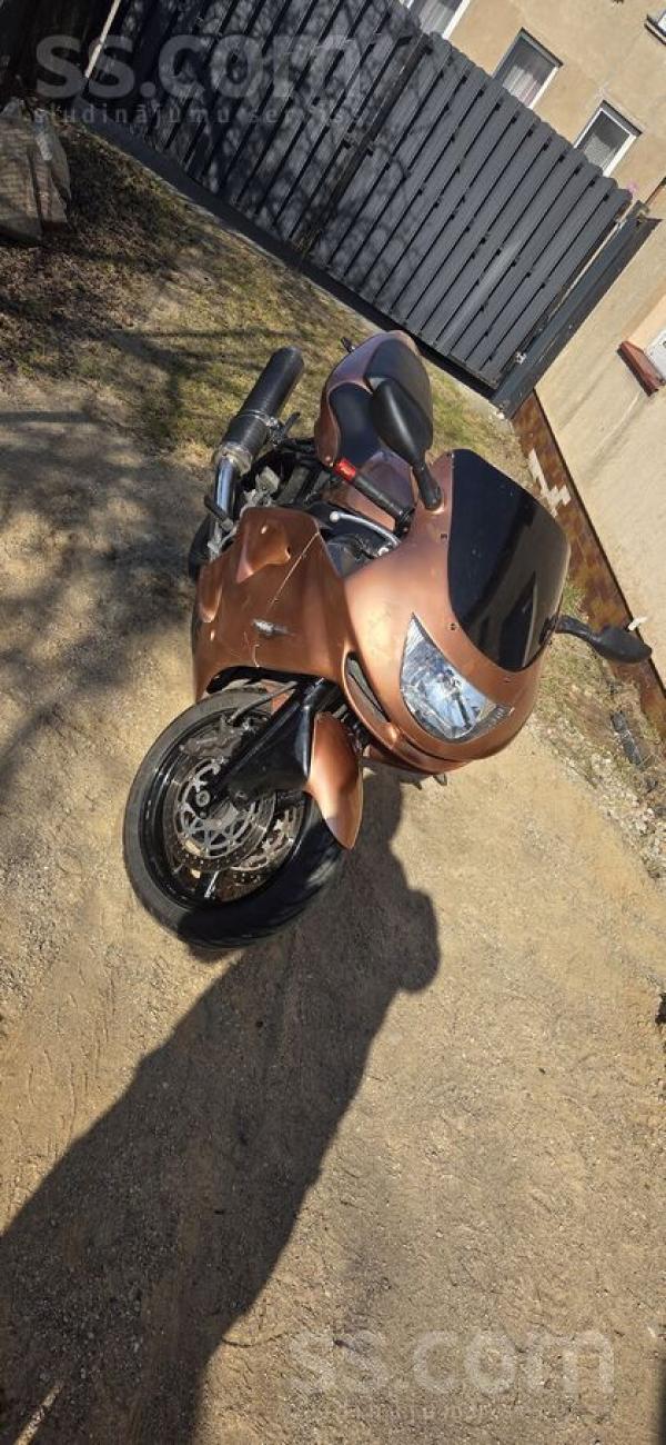 Kawasaki Zx-6R 1999 Liepāja, ar dzinēja tilpumu 0.60 L un nobraukumu 0 tūkst. km par 1200 €, foto 1 vietnē AUTOMOTO.COM.LV