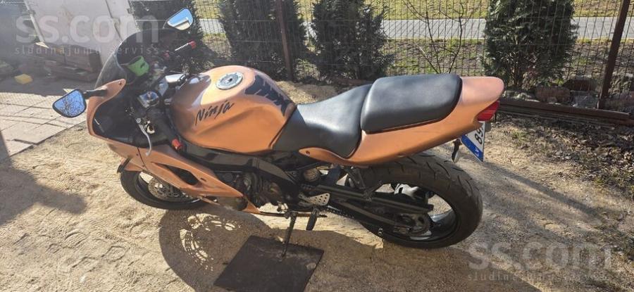 Kawasaki Zx-6R 1999 Liepāja, ar dzinēja tilpumu 0.60 L un nobraukumu 0 tūkst. km par 1200 €, foto 2 vietnē AUTOMOTO.COM.LV