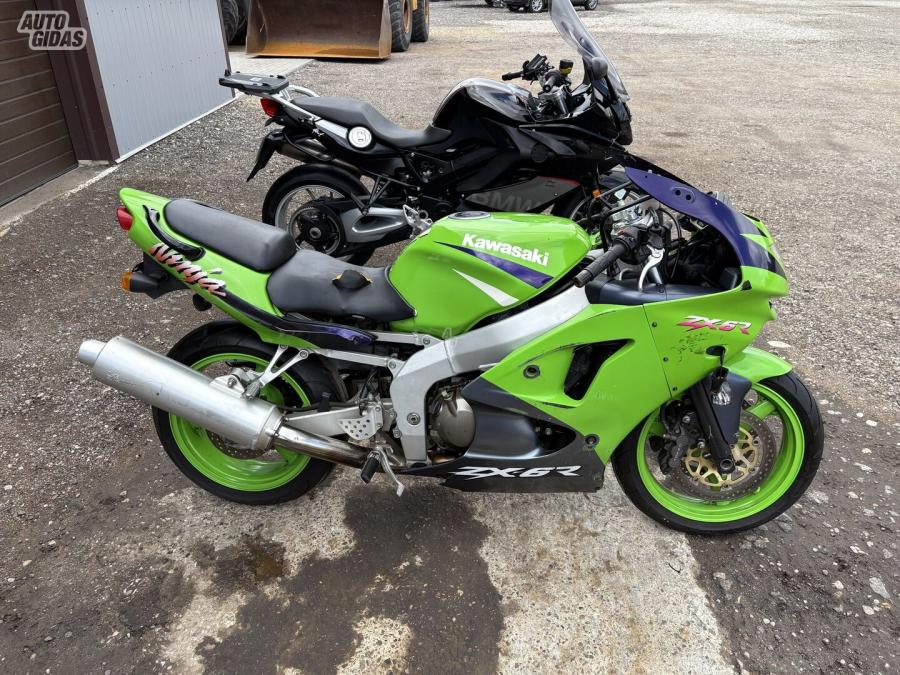 Кавасаки Zx-6R 1999 в Кельме, объемом двигателя 0.60 л и пробегом 38 тыс. км за 965 €, фото 3 на AUTOMOTO.COM.LV