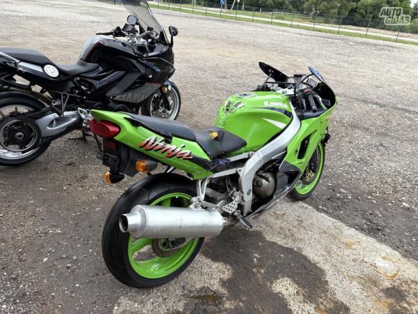 Кавасаки Zx-6R 1999 в Кельме, объемом двигателя 0.60 л и пробегом 38 тыс. км за 965 €, фото 3 на AUTOMOTO.COM.LV