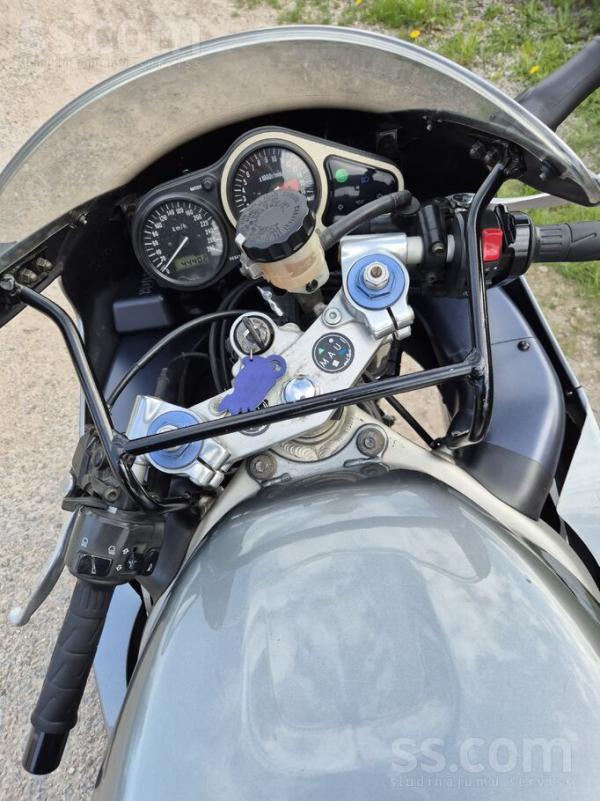 Кавасаки Zx-6R 1999 в Добеле, объемом двигателя 0.60 л и пробегом 0 тыс. км за 2000 €, фото 3 на AUTOMOTO.COM.LV
