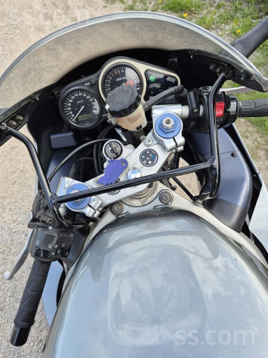 Kawasaki Zx-6R 1999 in Dobele, with an engine capacity of 0.60 L and mileage of 0 thousand km for 2000 €, photo 4 on AUTOMOTO.COM.LV