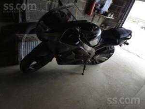 Kawasaki Zx-6R 1999 in Dobele, with an engine capacity of 0.60 L and mileage of 0 thousand km for 2000 €, photo 5 on AUTOMOTO.COM.LV