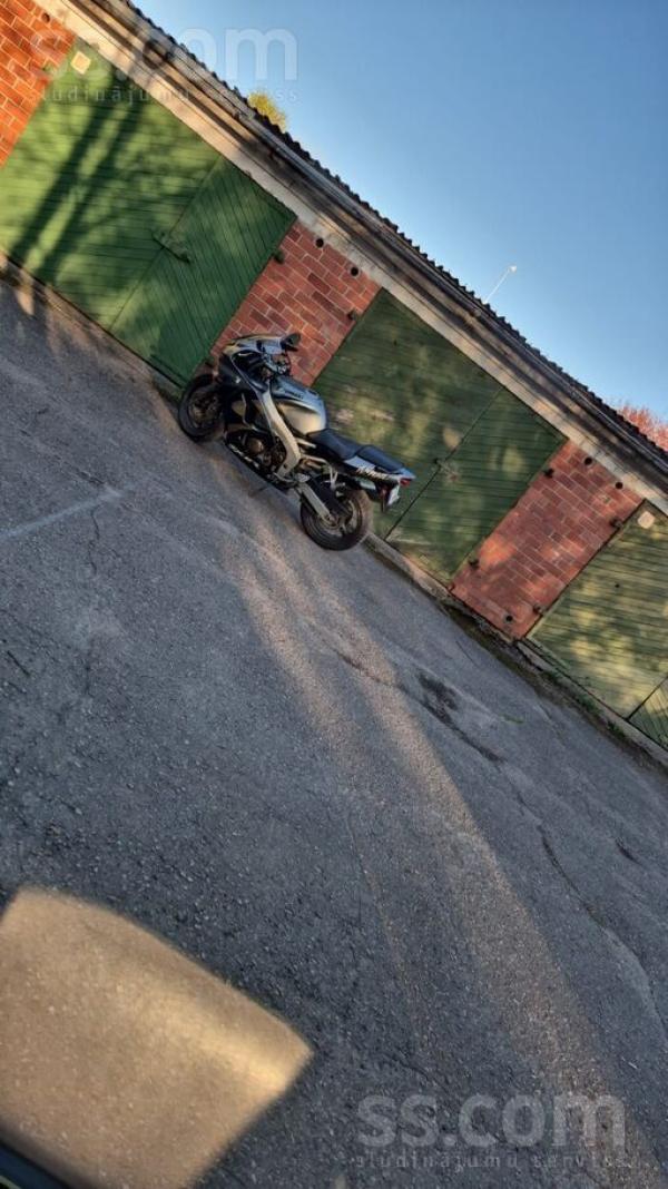 Kawasaki Zx-6R 1999 Dobele, ar dzinēja tilpumu 0.60 L un nobraukumu 0 tūkst. km par 2000 €, foto 5 vietnē AUTOMOTO.COM.LV