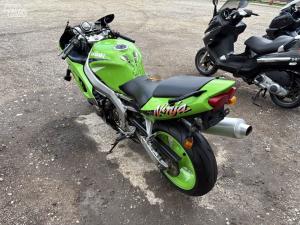 Kawasaki Zx-6R 1999 Kelmė, ar dzinēja tilpumu 0.60 L un nobraukumu 38 tūkst. km par 965 €, foto 5 vietnē AUTOMOTO.COM.LV