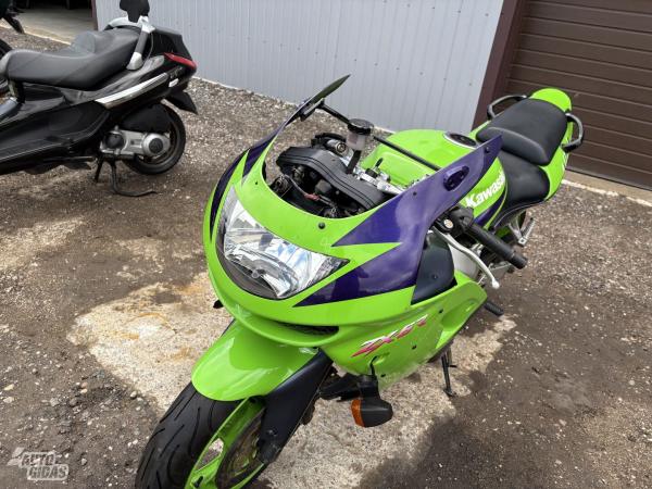 Kawasaki Zx-6R 1999 Kelmė, ar dzinēja tilpumu 0.60 L un nobraukumu 38 tūkst. km par 965 €, foto 8 vietnē AUTOMOTO.COM.LV