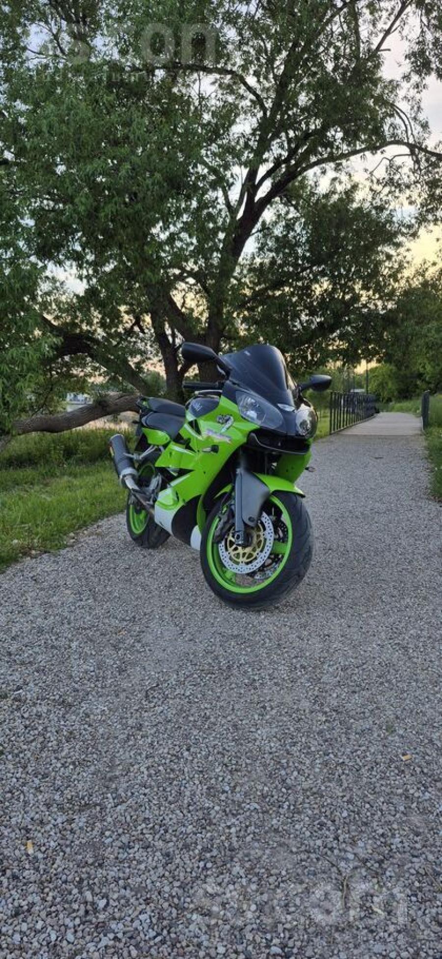 Kawasaki Zx-6R 2000 Rēzekne, ar dzinēja tilpumu 0.60 L un nobraukumu 0 tūkst. km par 2950 €, foto 3 vietnē AUTOMOTO.COM.LV