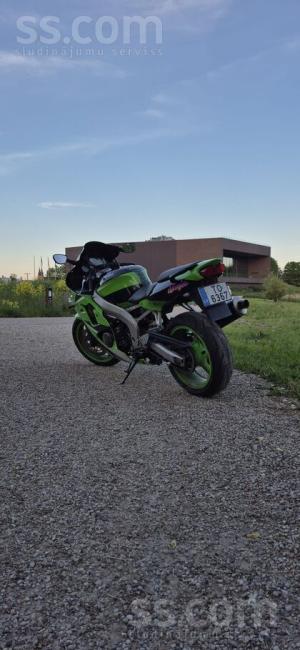 Kawasaki Zx-6R 2000 Rēzekne, ar dzinēja tilpumu 0.60 L un nobraukumu 0 tūkst. km par 2950 €, foto 5 vietnē AUTOMOTO.COM.LV