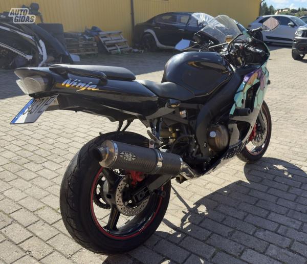 Kawasaki Zx-6R 2001 Klaipėda, ar dzinēja tilpumu 0.60 L un nobraukumu 0 tūkst. km par 1750 €, foto 4 vietnē AUTOMOTO.COM.LV