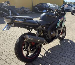 Kawasaki Zx-6R 2001 Klaipėda, ar dzinēja tilpumu 0.60 L un nobraukumu 0 tūkst. km par 1750 €, foto 4 vietnē AUTOMOTO.COM.LV