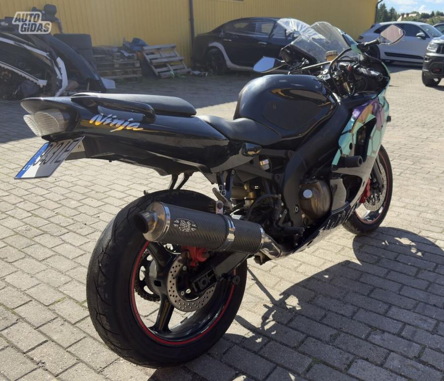 Kawasaki Zx-6R 2001 Klaipėda, ar dzinēja tilpumu 0.60 L un nobraukumu 0 tūkst. km par 1750 €, foto 4 vietnē AUTOMOTO.COM.LV