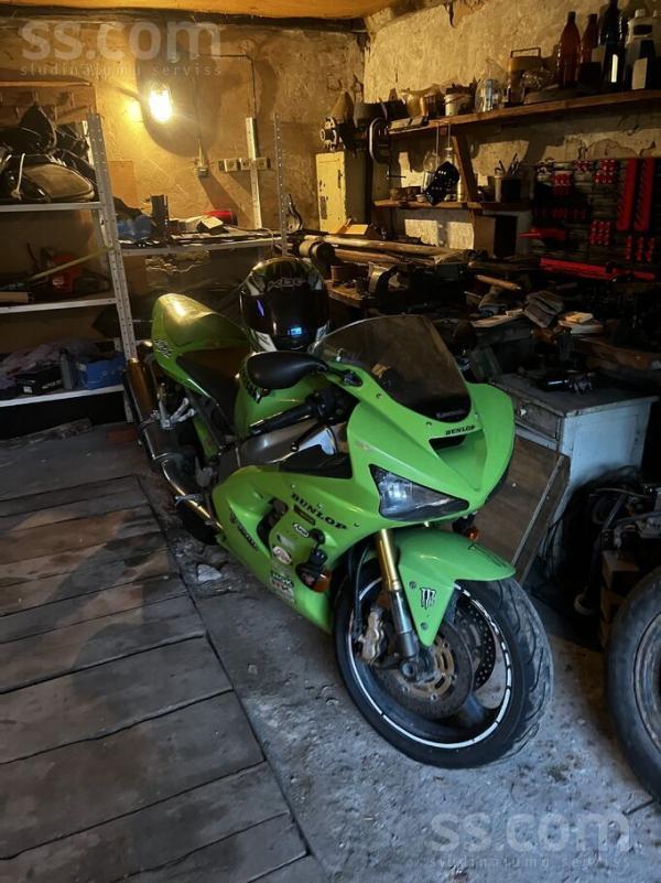 Kawasaki Zx-6R 2003 Daugavpils, ar dzinēja tilpumu 0.60 L un nobraukumu 0 tūkst. km par 1000 €, foto 3 vietnē AUTOMOTO.COM.LV