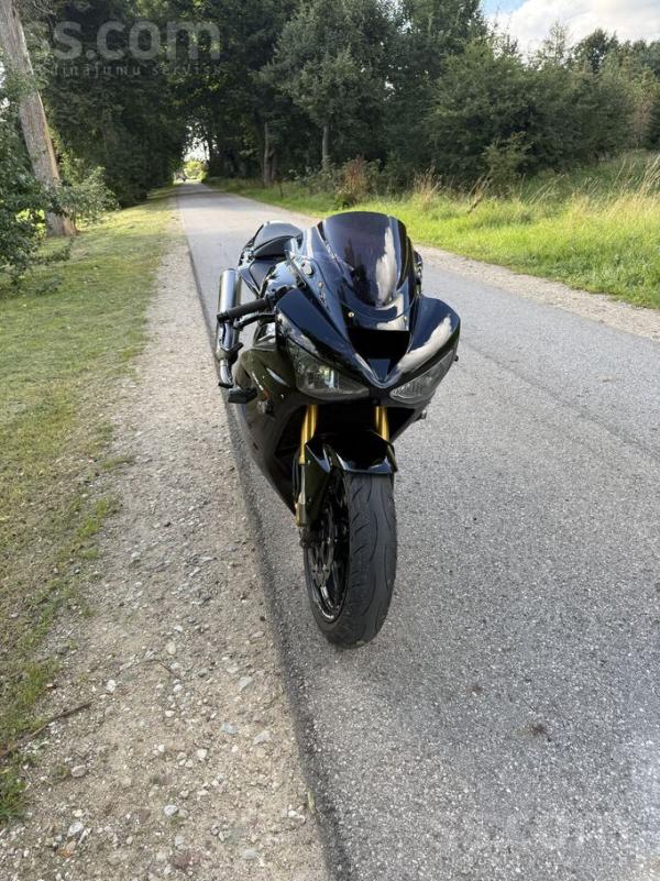 Kawasaki Zx-6R 2004 Liepāja, ar dzinēja tilpumu 0.64 L un nobraukumu 0 tūkst. km par 3850 €, foto 1 vietnē AUTOMOTO.COM.LV